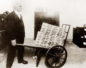 wheelbarrows-of-deutschmarks | Caracas Chronicles